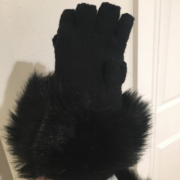 Surell | Accessories | New Surell Faux Fur Mittens | Poshmark